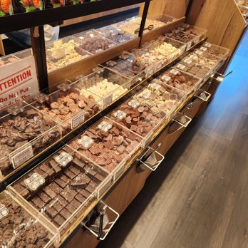 NUTS FACTORY - Updated January 2025 - 77 Photos & 25 Reviews - 70-10 ...