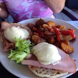 R BAR & GRILL - Updated October 2025 - 299 Photos & 247 Reviews - 3421 ...