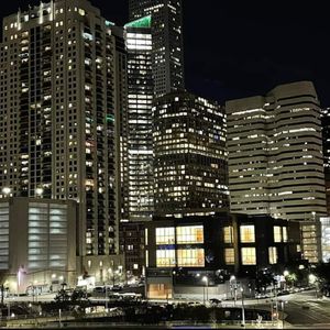 SKYLAWN ROOFTOP AT POST HTX - 74 Photos & 18 Reviews - 401 Franklin St ...