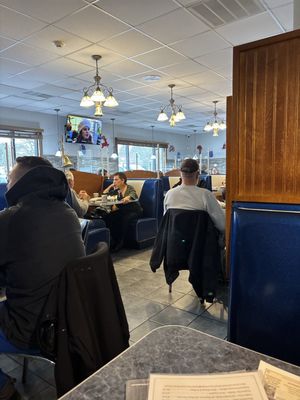 TRIPLETS FAMILY RESTAURANT - Updated December 2025 - 169 Photos & 165 ...