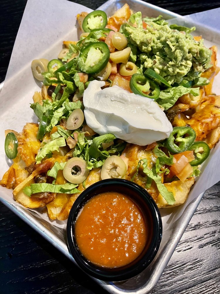 CHICAGO STREET POUR HOUSE - 51 Photos & 30 Reviews - 1350 E Chicago St ...