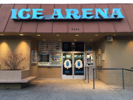 OAK PARK ICE SKATING ARENA - 29 Photos & 23 Reviews - Skating Rinks ...