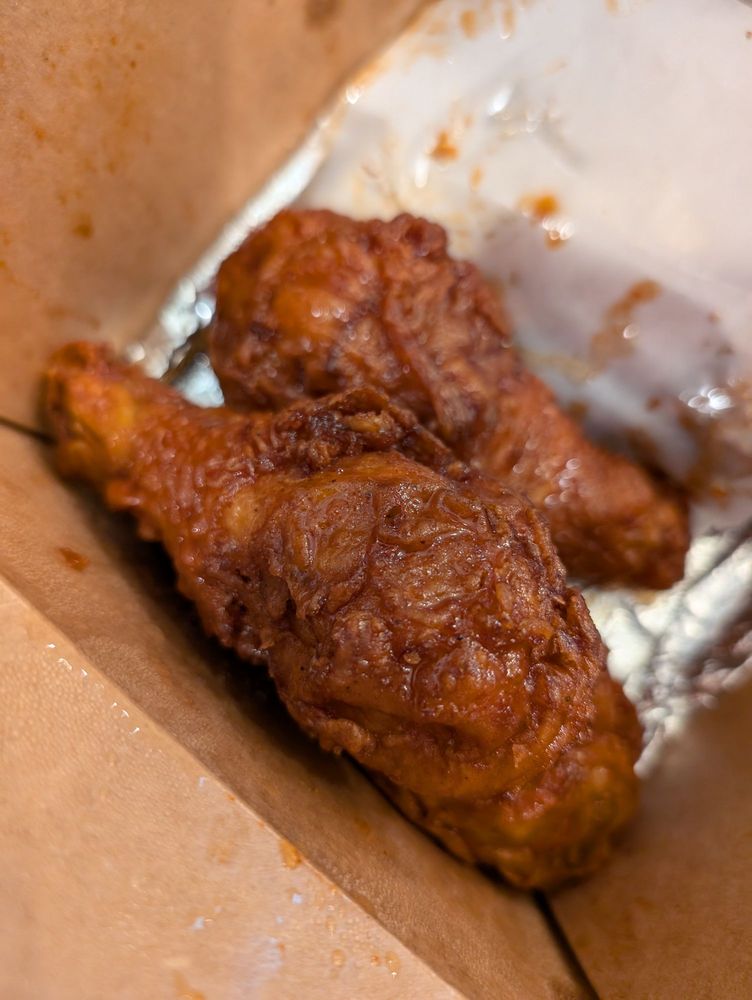 CHICKEN BEE - Updated October 2025 - 13 Photos & 26 Reviews - 1961 High ...