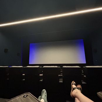 HOOKY ENTERTAINMENT - Updated January 2026 - 67 Photos & 42 Reviews ...