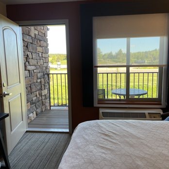 HOLIDAY INN EXPRESS & SUITES CUSTER - Updated August 2025 - 58 Photos ...