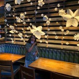 FOUNDING FARMERS RESTON STATION - Updated June 2025 - 1414 Photos ...