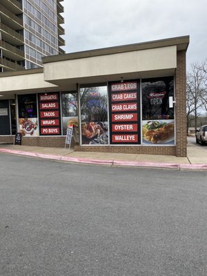 LAKEWOOD FISH & SEAFOOD HOUSE - 76 Photos & 83 Reviews - 4801 N Hills ...