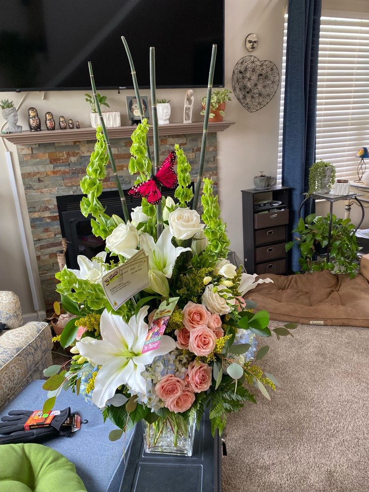FURST THE FLORIST & GREENHOUSES - 12 Photos & 18 Reviews - Florists ...