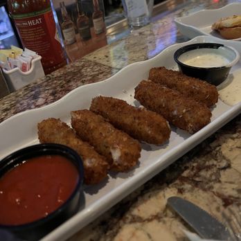 MAINSTREAM BAR AND GRILL - Updated May 2024 - 284 Photos & 435 Reviews ...