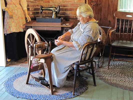 LOG CABIN MUSEUM - Updated December 2025 - 10 Photos - 416 Sidney Ave ...