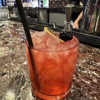 PUTTERY - Updated September 2024 - 147 Photos & 85 Reviews - 240 ...