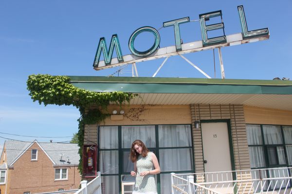 ESQUIRE MOTEL - Updated September 2025 - 10 Photos - 6145 N Elston Ave ...