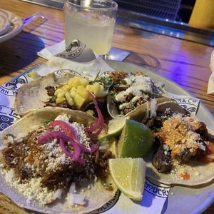 XACO TACO - 631 Photos & 480 Reviews - Tacos - 370 Richmond St ...