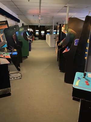 UNDERGROUND RETROCADE - 59 Photos & 64 Reviews - 121 W Main St, West ...