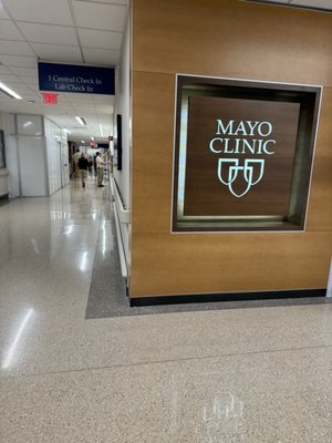MAYO CLINIC HOSPITAL - Updated December 2024 - 257 Photos & 399 Reviews ...