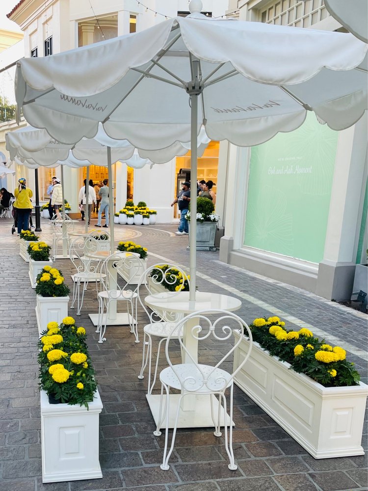 THE GROVE - 189 The Grove Dr, Los Angeles, California - Updated October ...