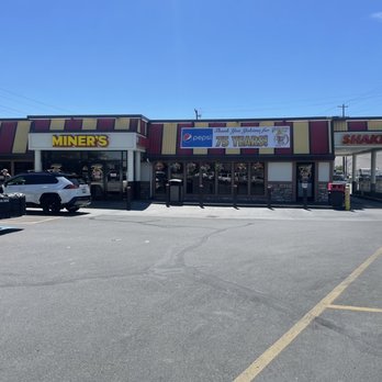 MINER’S DRIVE-IN RESTAURANT - 399 Photos & 648 Reviews - 2415 S 1st St ...