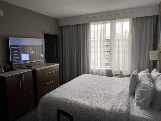 COURTYARD BY MARRIOTT TORONTO DOWNTOWN - 127 Photos & 152 Reviews - 475 ...