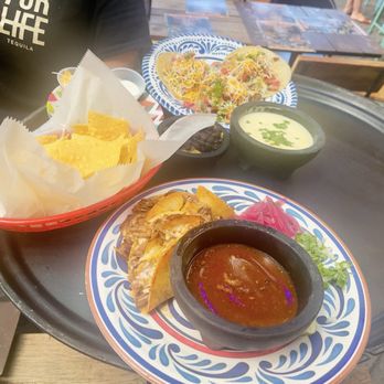 EL TECHO - Updated August 2024 - 674 Photos & 434 Reviews - 606 Florida ...