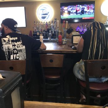 THE ORIGINAL J.R. CRICKETS IN MIDTOWN ATLANTA - Updated July 2024 - 392 ...