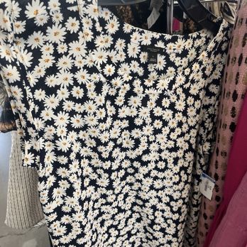 GOODWILL STORE & DONATION CENTER - Updated December 2025 - 38 Photos ...