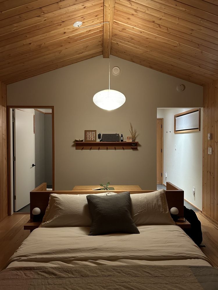 KITOKI INN - Updated December 2025 - 10 Photos - 503 Collins Road ...