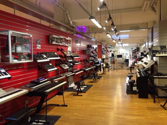 DLX DELUXE MUSIC - Updated December 2025 - 13 Photos - Fridhemsgatan 40 ...