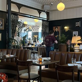 ZARELLA PIZZERIA & TAVERNA - Updated September 2025 - 306 Photos & 125 ...