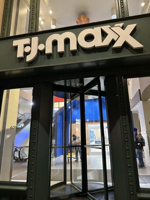 MARSHALLS - Updated December 2025 - 86 Photos & 94 Reviews - 620 6th ...