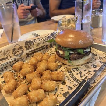 PERRYTOWN TAP HOUSE - Updated July 2025 - 52 Photos & 17 Reviews - 1002 ...