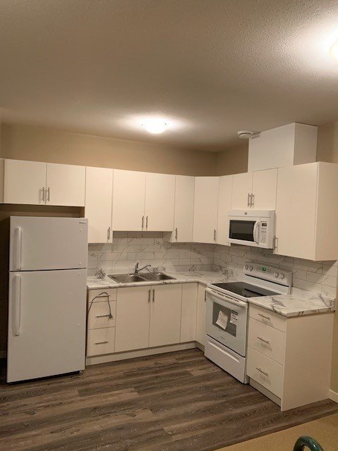 EDGENX RENOVATIONS - Updated October 2025 - 12 Photos - Abbotsford ...