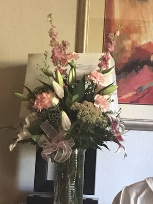 ROGUE FLORIST & GIFTS - 16 Photos & 31 Reviews - 328 SW 6th St, Grants ...