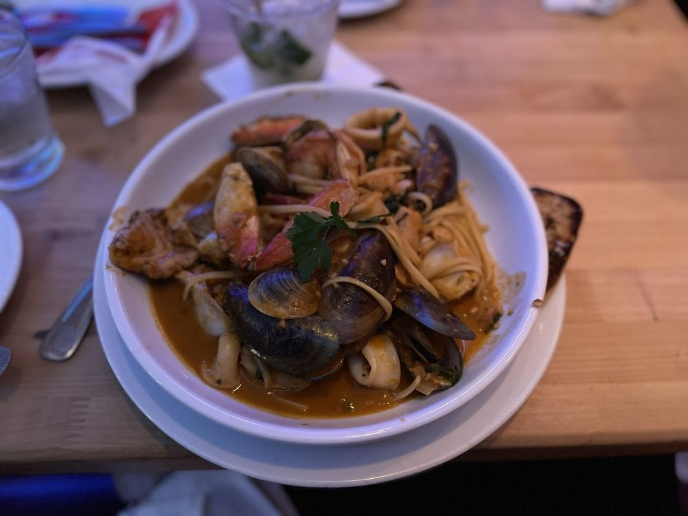 FLY ‘N’ FISH OYSTER BAR & GRILL - Updated October 2025 - 1568 Photos ...