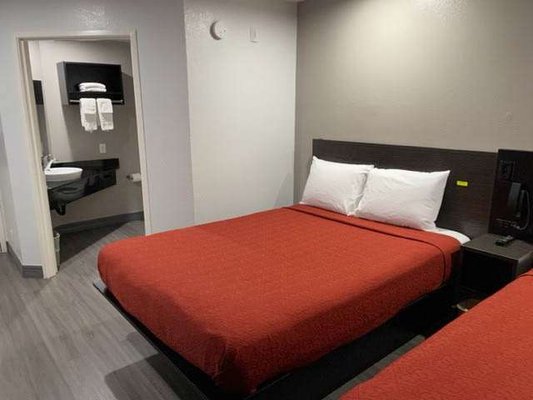 MOTEL 6 - Updated September 2025 - 58 Photos & 17 Reviews - 2900 W Sam ...