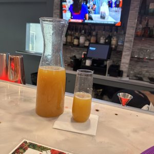 KRUSH RESTAURANT AND BAR - 43 Photos & 37 Reviews - 3183 Main St, East Point, Georgia - Bars ...