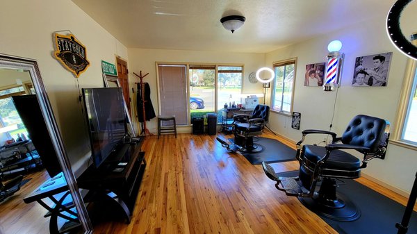 STAY GOLD TRADITIONAL BARBER - Updated November 2025 - 18 Photos - 901 ...