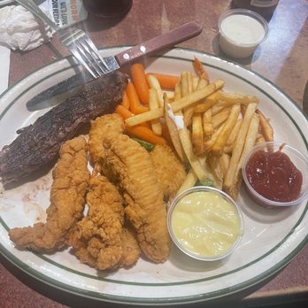 NORMS RESTAURANT - Updated June 2024 - 530 Photos & 592 Reviews - 102 E ...