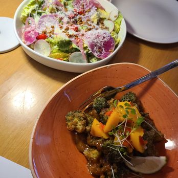 KOST - Updated August 2025 - 828 Photos & 333 Reviews - 80 Blue Jays ...