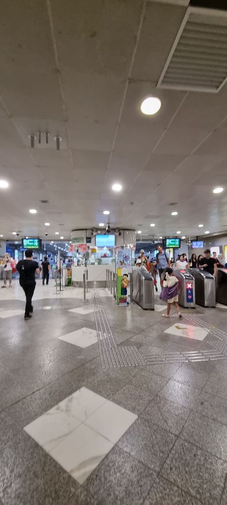 BUGIS MRT STATION - Updated April 2025 - 28 Photos - 320 Victoria ...