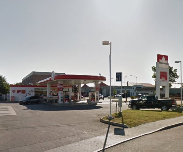 PETRO-CANADA - Updated October 2024 - 2600 Rue de la Concorde, Québec ...