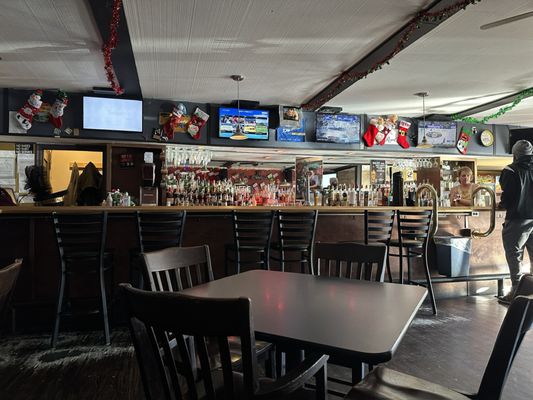 DUNDEE’S PLACE - Updated January 2026 - 31 Photos & 38 Real Reviews ...