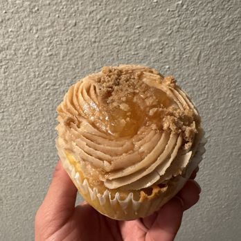 THE FLYING CUPCAKE - Updated October 2025 - 178 Photos & 228 Reviews ...