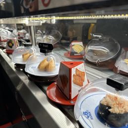 KURA REVOLVING SUSHI BAR - Updated December 2025 - 1807 Photos & 740 ...