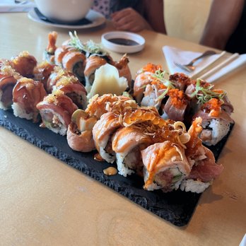 SINGLE FIN THAI SUSHI - NAGS HEAD - Updated May 2024 - 526 Photos & 236 ...