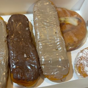 ANDEEZ DONUTS - 15 Photos & 17 Reviews - 118 E 15th St, Edmond ...