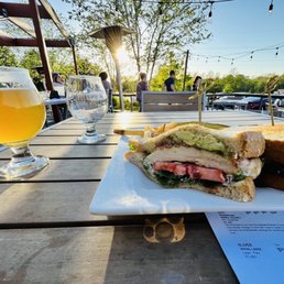 ALE HOUSE COLUMBIA - Updated December 2025 - 736 Photos & 789 Reviews ...