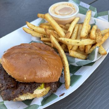 SMILEYS BURGER CLUB - Updated July 2025 - 100 Photos & 61 Reviews - 310 ...