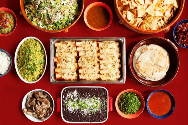 MARINITAS - Updated December 2025 - 194 Photos & 693 Reviews - 218 Sir ...