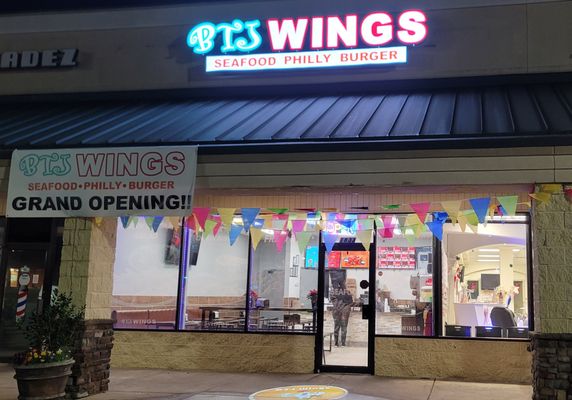 BTJ WINGS - Updated October 2025 - 10 Photos - 1833 Stadium Dr, Phenix City, Alabama - Chicken ...