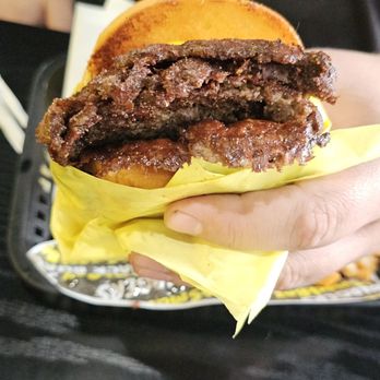 SMACK BURGERS - Updated July 2025 - 153 Photos & 116 Reviews - 2001 S ...